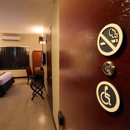 Microtel By Wyndham Up Technohub Quezon City: 3 star Hotel with a ...