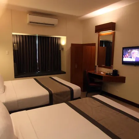 Microtel By Wyndham Up Technohub Quezon City: 3 star Hotel with a ...